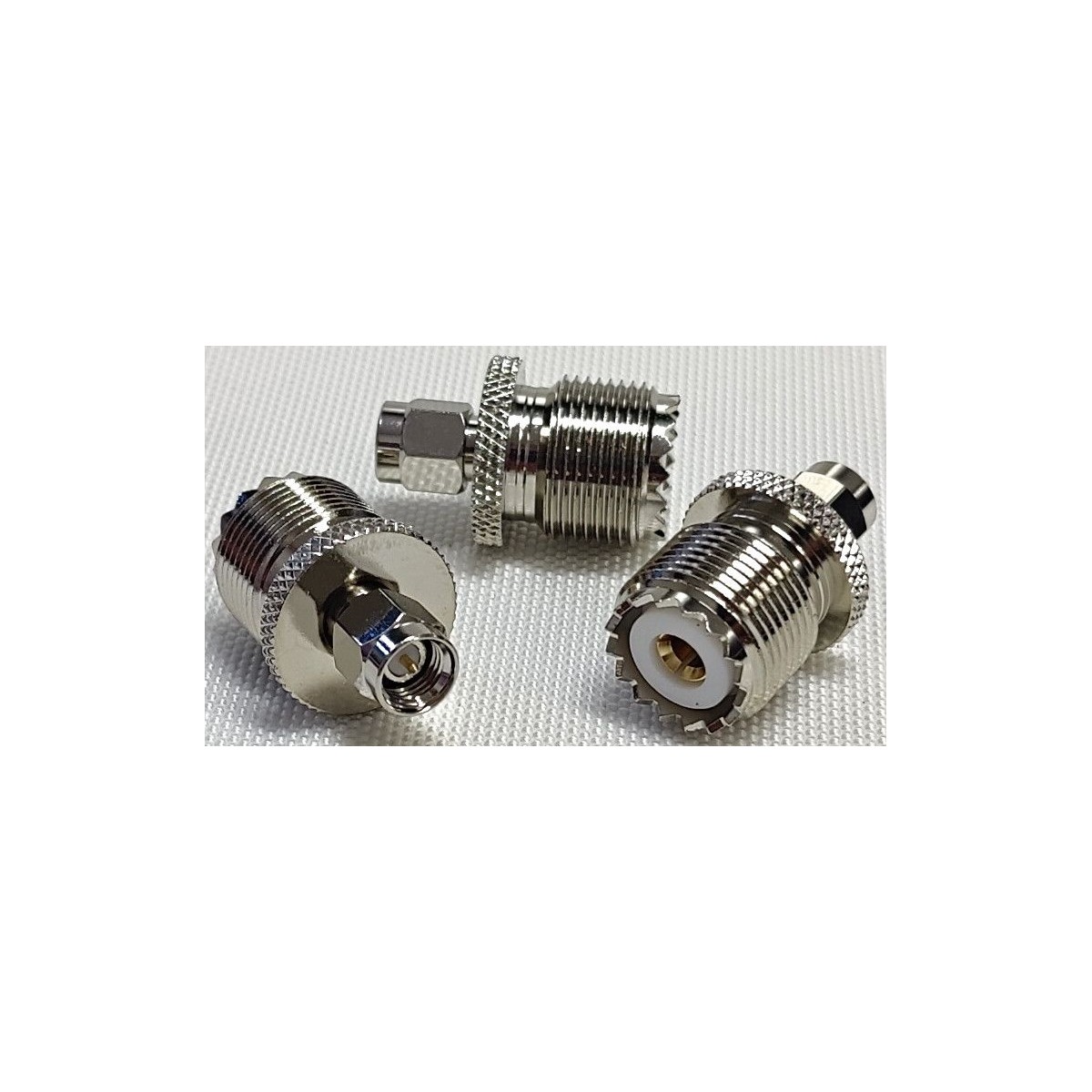 RF-adapterit, liittimet ja kaapelit