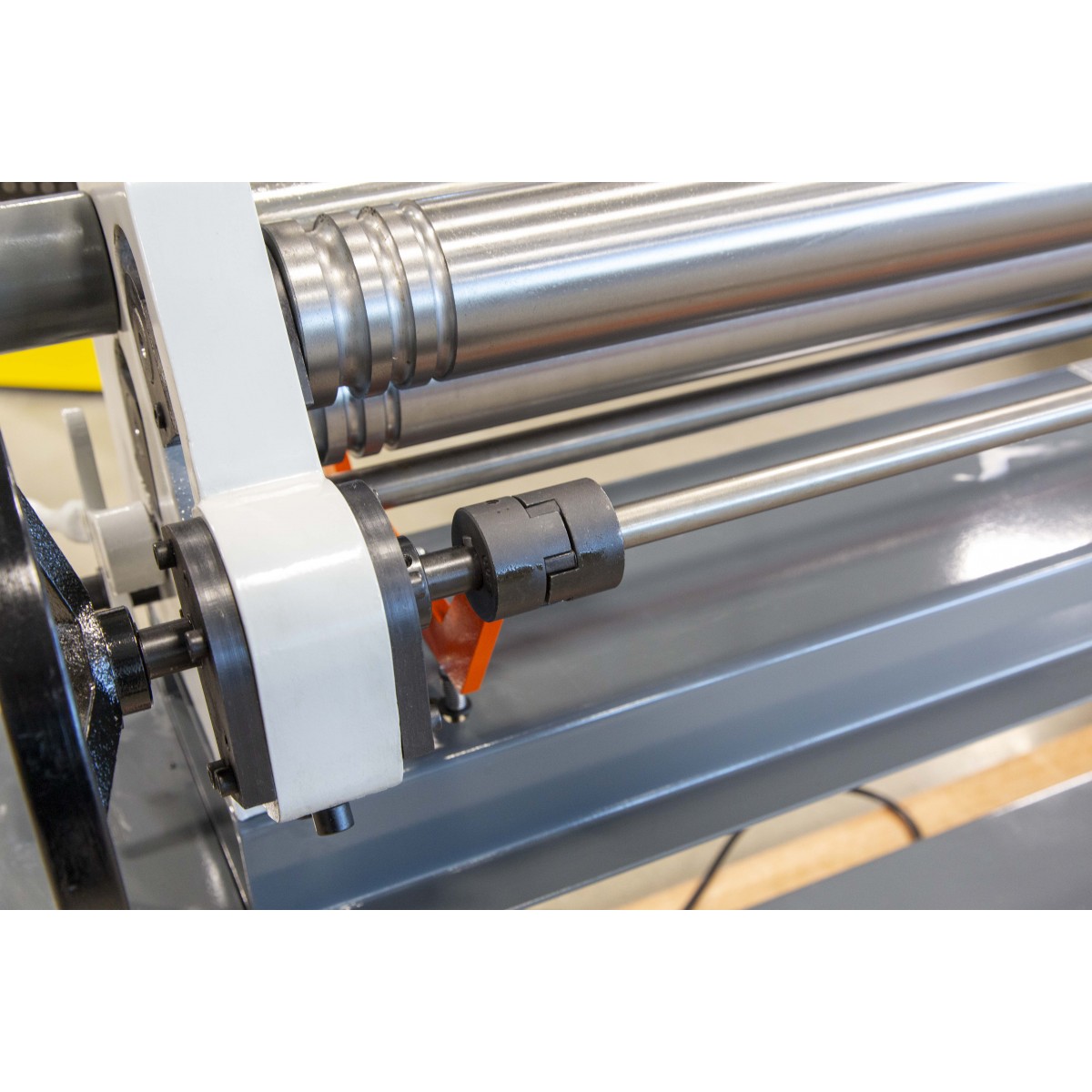 NOVA E1300 x 1.5 Electric Slip Roll